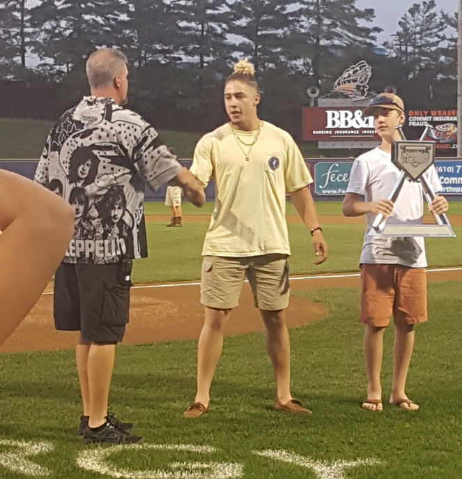 Fightins Recognize 2017 NCAA Home Run Derby Champion Niko Hulsizer - BCTV