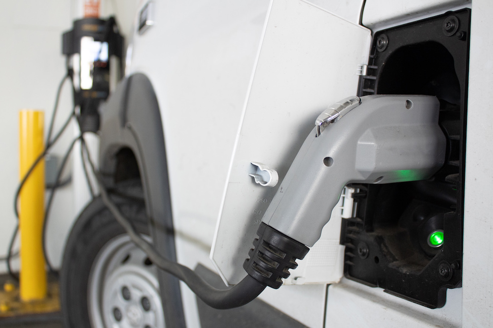EV Companies Call for Expanded Heavy-Duty Truck Charging Infrastructure ...