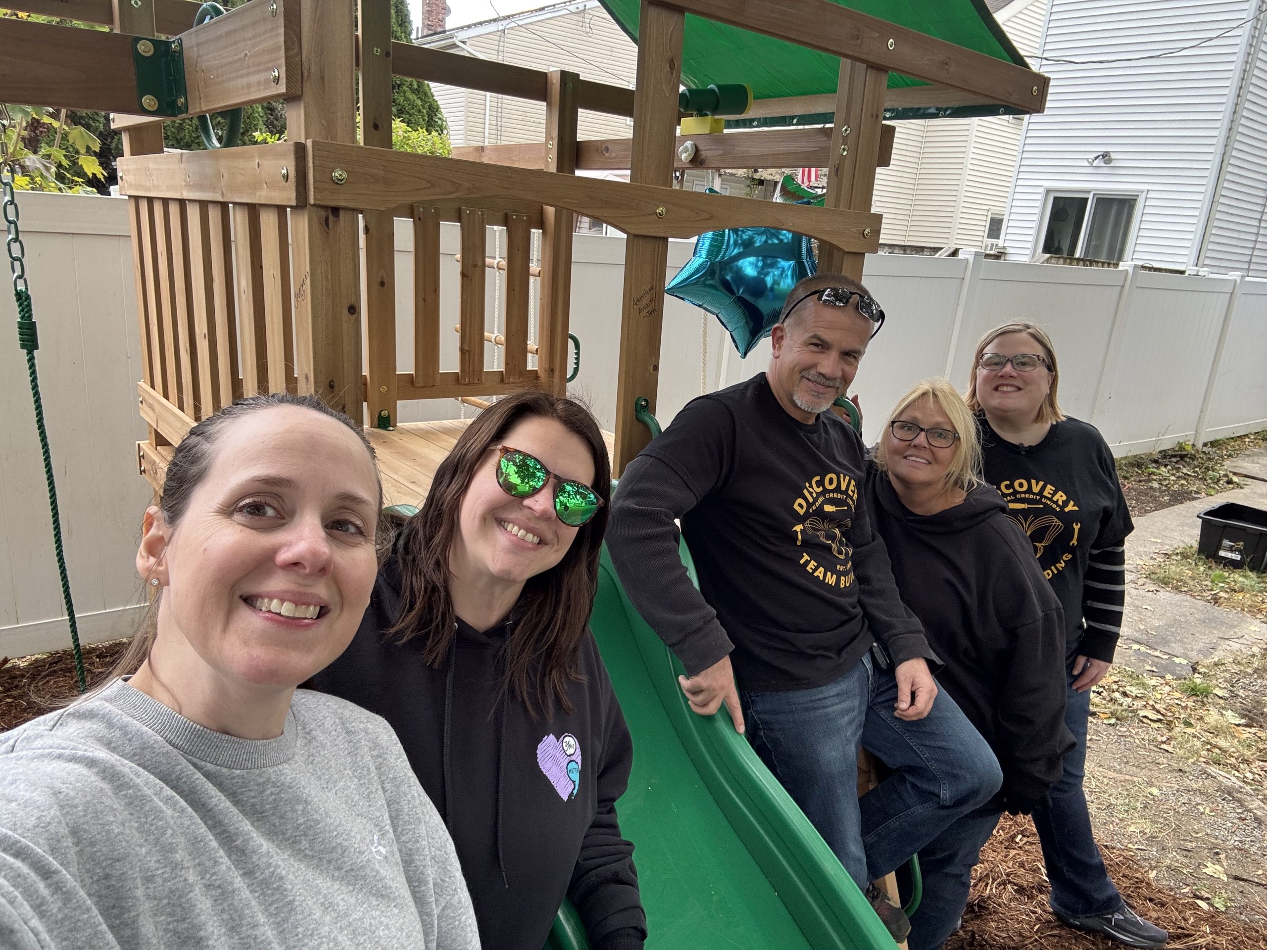 Discovery FCU Team Builds Playset for Local Child Fighting Cancer - BCTV